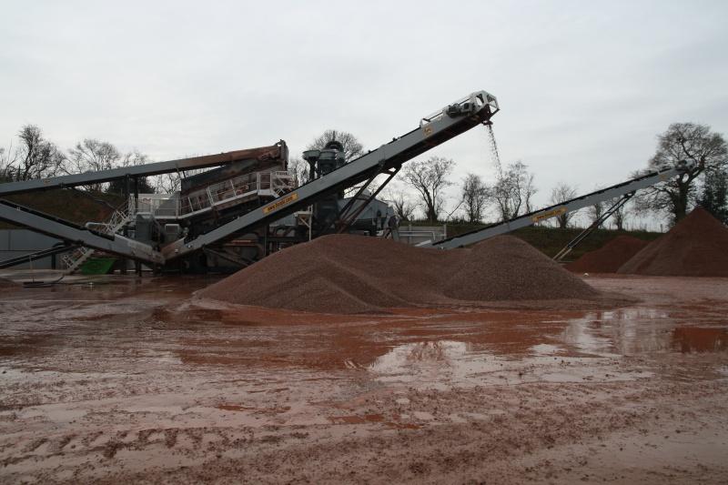 DUO Equipment install a new Aggregate Washing Plant & Water & Silt ...