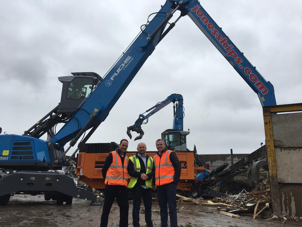 Jones Skip Hire invest in another Fuchs machine | Hub-4