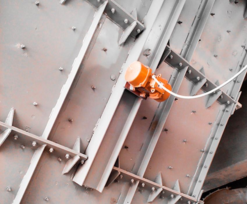 Storage Sorrow: Loosening Silo & Hopper Clogs in Cement Plants | Hub-4